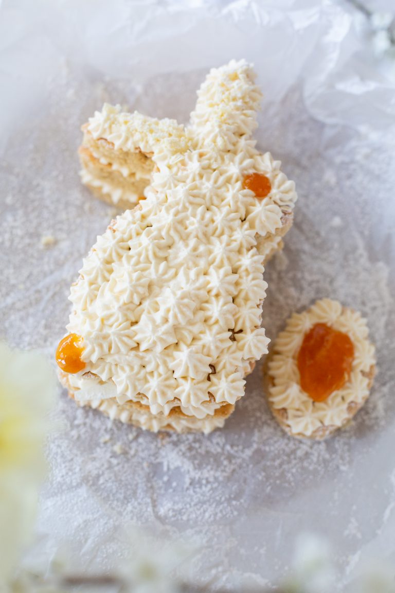 Köstliche Osterhasentorte und Dessert im Glas – detail lovin